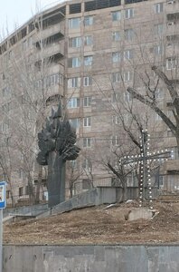 Monument, memorial (Titogradyan Street No:20/3, Yerevan), anıt, heykel  Erivan'dan