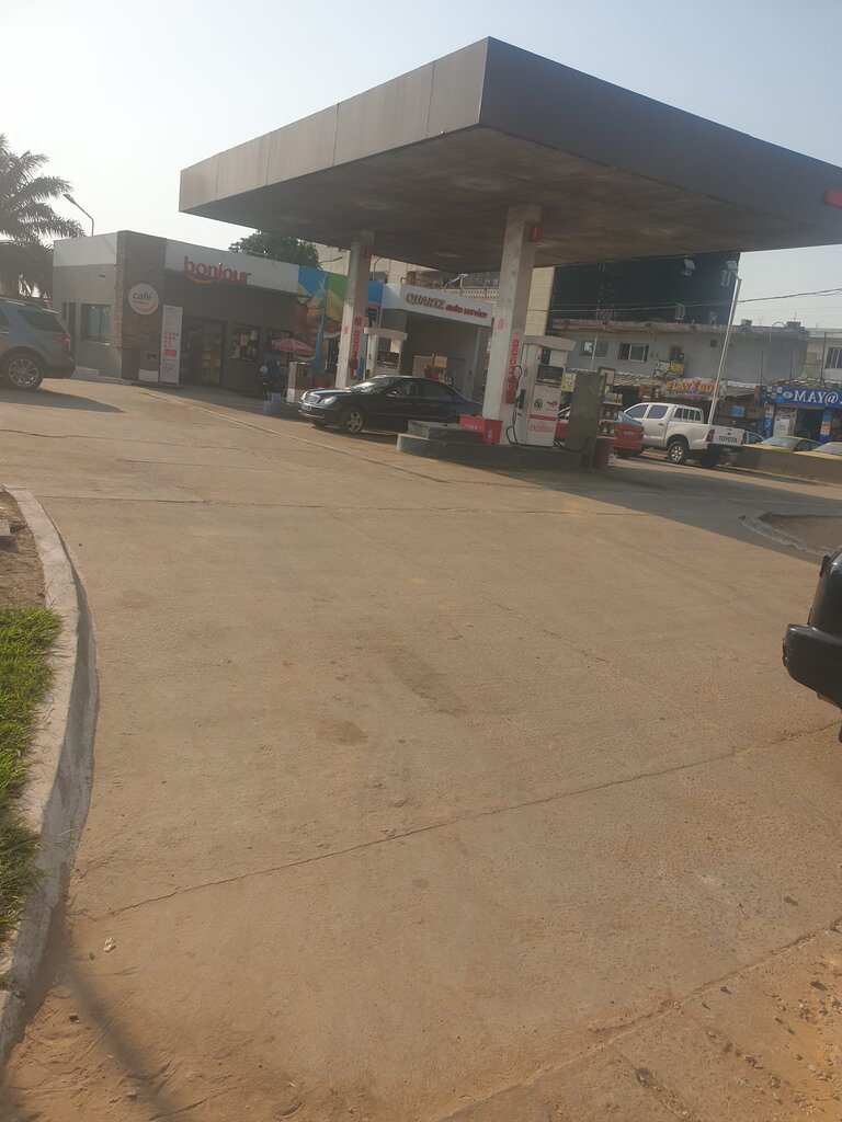 Benzin istasyonu Esp Station, Abican, foto