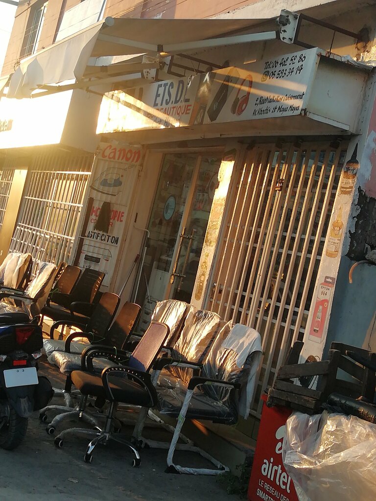 Mobilya mağazaları Ets Dt, Brazzaville, foto