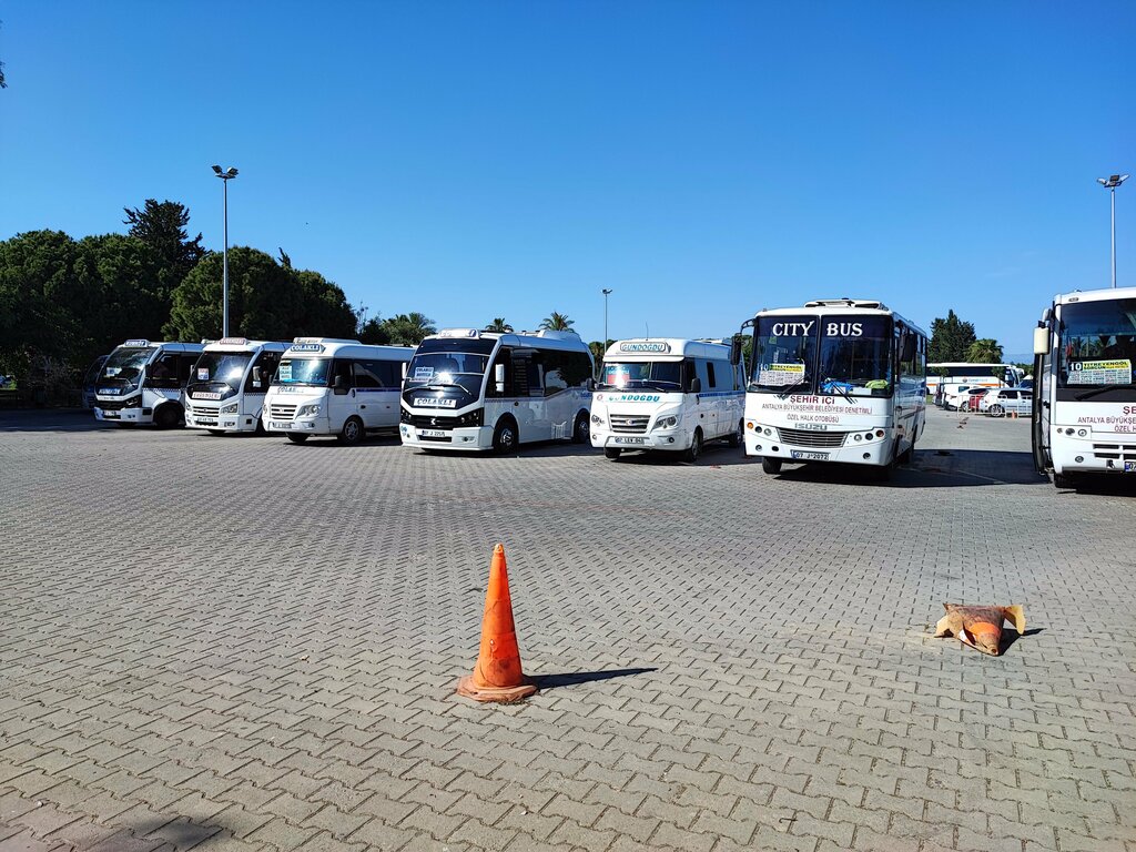 Toplu taşıma durağı Toplu taşıma durağı, Manavgat, foto