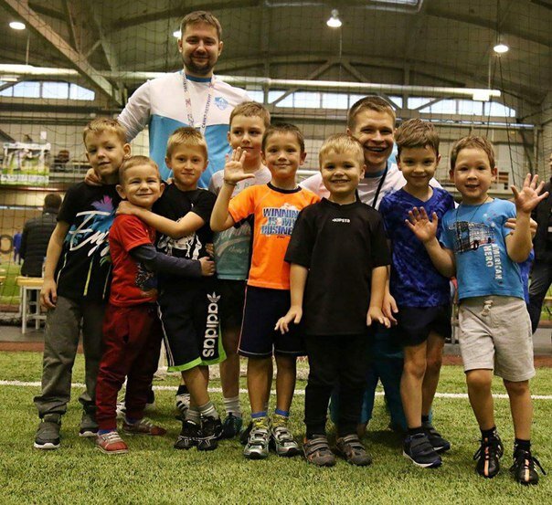 Spor okulları Akademiya futbola, Kolpino, foto