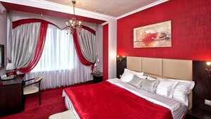 Mozart (Street Kubanskaya Naberezhnaya No:188, Tsentralniy Microdistrict), otel  Krasnodar'dan