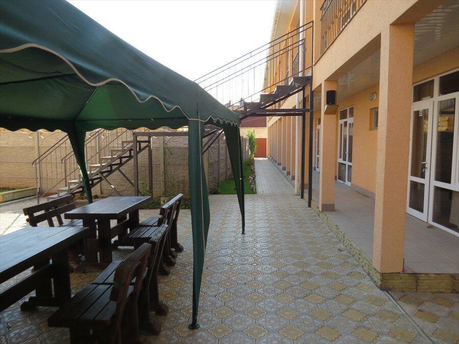 Otel Tsezar Gostevoj Kompleks, Saki (Sak), foto