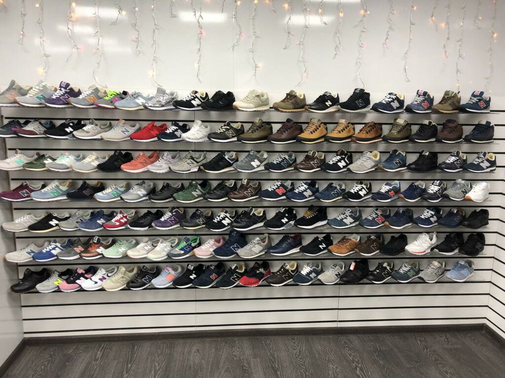 Spor giyim ve ayakkabı New Balance, Moskova, foto