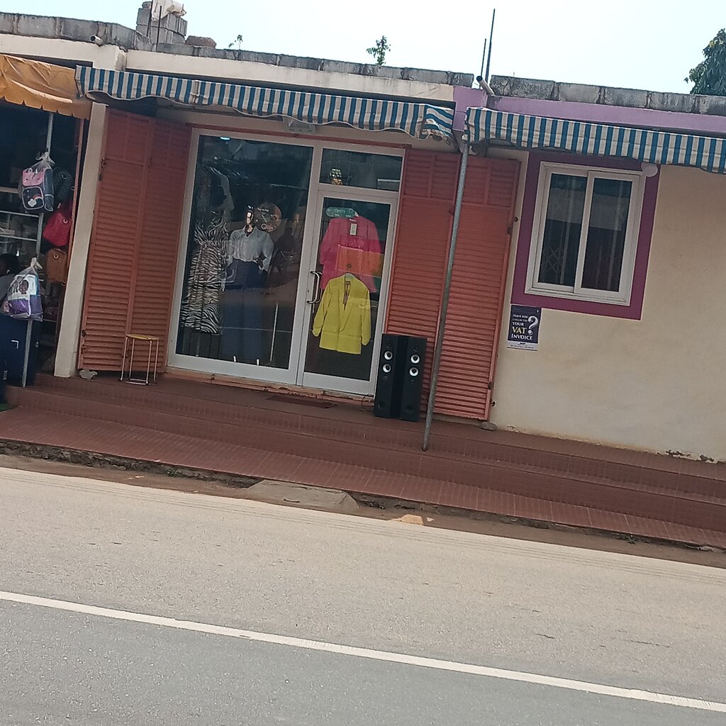 Giyim mağazası Kings & Queens Kloset, Dünya, foto