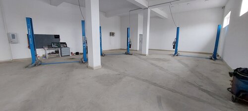 Otomobil satış galerileri Driver's Village, Semerkant eyaleti, foto