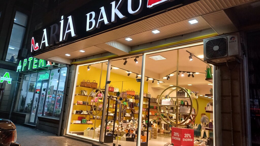 Çanta ve valiz mağazaları Aria, Bakü, foto