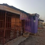 Ophes Collections (Merlomey Street No:40, Taifa), giyim mağazası  Gana'dan