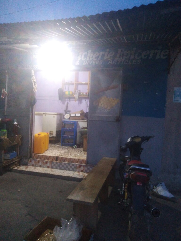 Kasap, şarküteri Espace H20, Brazzaville, foto