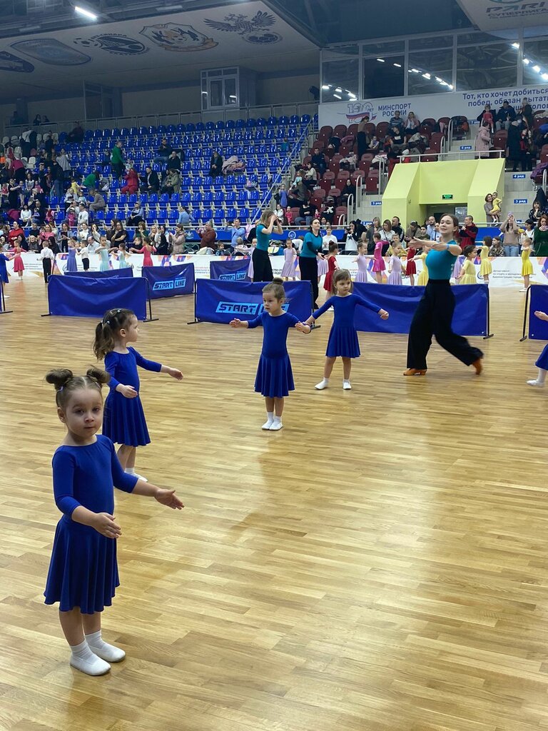 Dans okulları Formation Vera Deti, Tiumen, foto