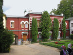 Братский корпус (Pskov Region, Pechory, val), dini dernekler  Pechory'den