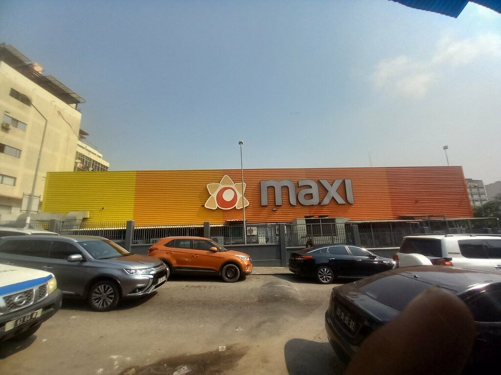 Süpermarket Maxi, Loanda, foto