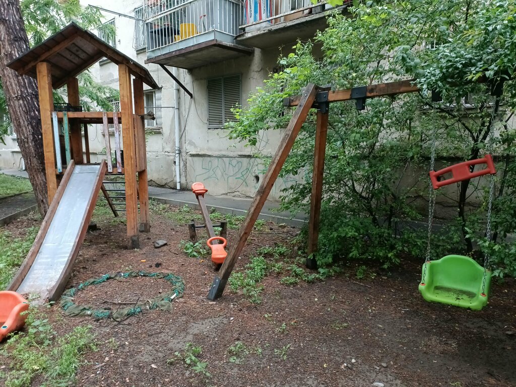 Oyun alanı Playground, Tiflis, foto