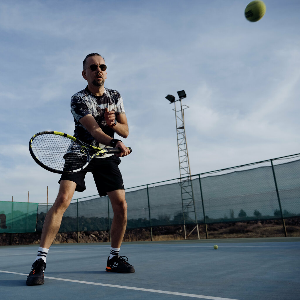 Tenis kulüpleri ve kortları Davtyan Tennis Club, Erivan, foto