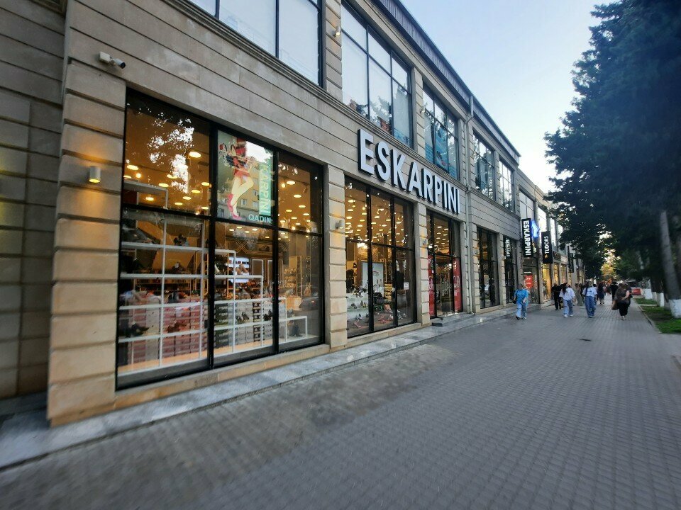 Giyim mağazası Eskarpini, Sumgayıt, foto
