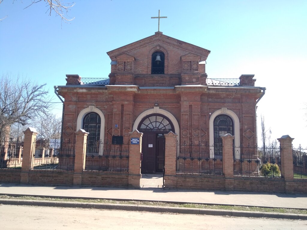 Katolik kiliseleri Khram Uspeniya Presvyatoy Devy Marii Novocherkassk, Novoçerkassk, foto
