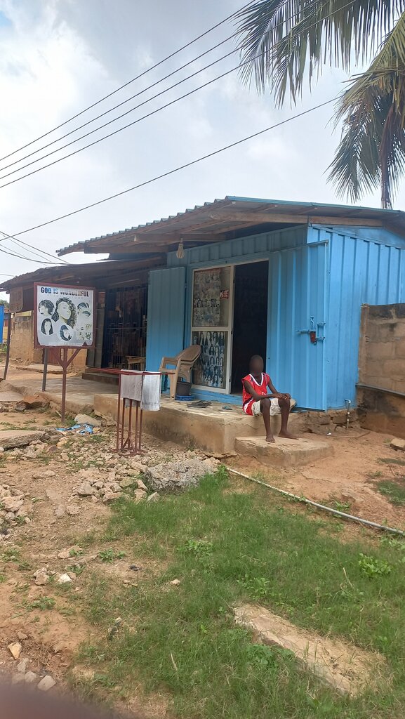 Güzellik salonu God Is Wonderful Beauty Palour, Dünya, foto