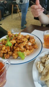 У Юли (ulitsa Lva Tolstogo No:18, Ussuriysk), kafe  Ussuriysk'ten