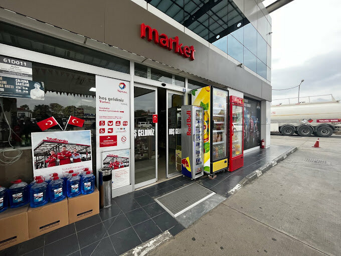 Benzin istasyonu TotalEnergies, Terme, foto