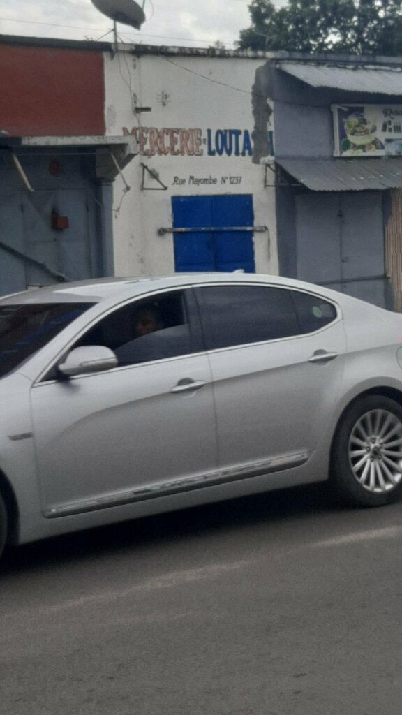 Terziler Mercerie Loutassi, Brazzaville, foto
