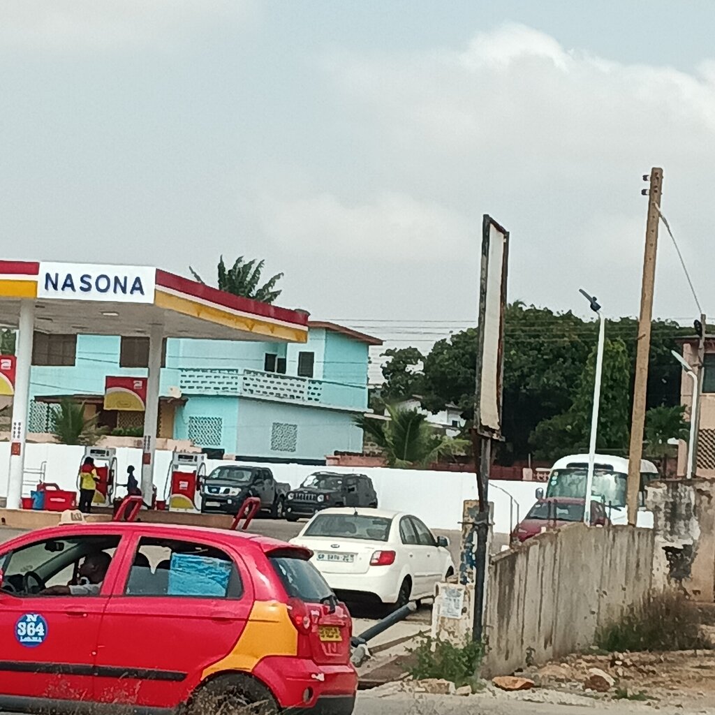 Benzin istasyonu Nasona, Dünya, foto