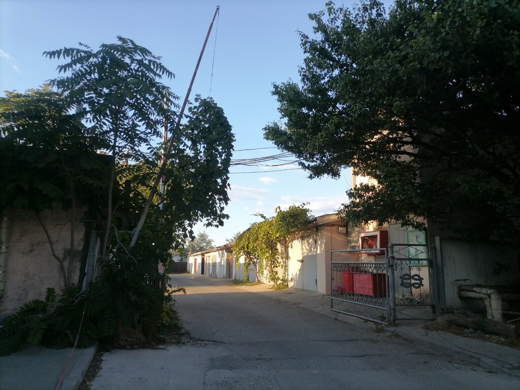 Garajlar Garazhno-stroitelny kooperativ № 122, Novorossiysk, foto