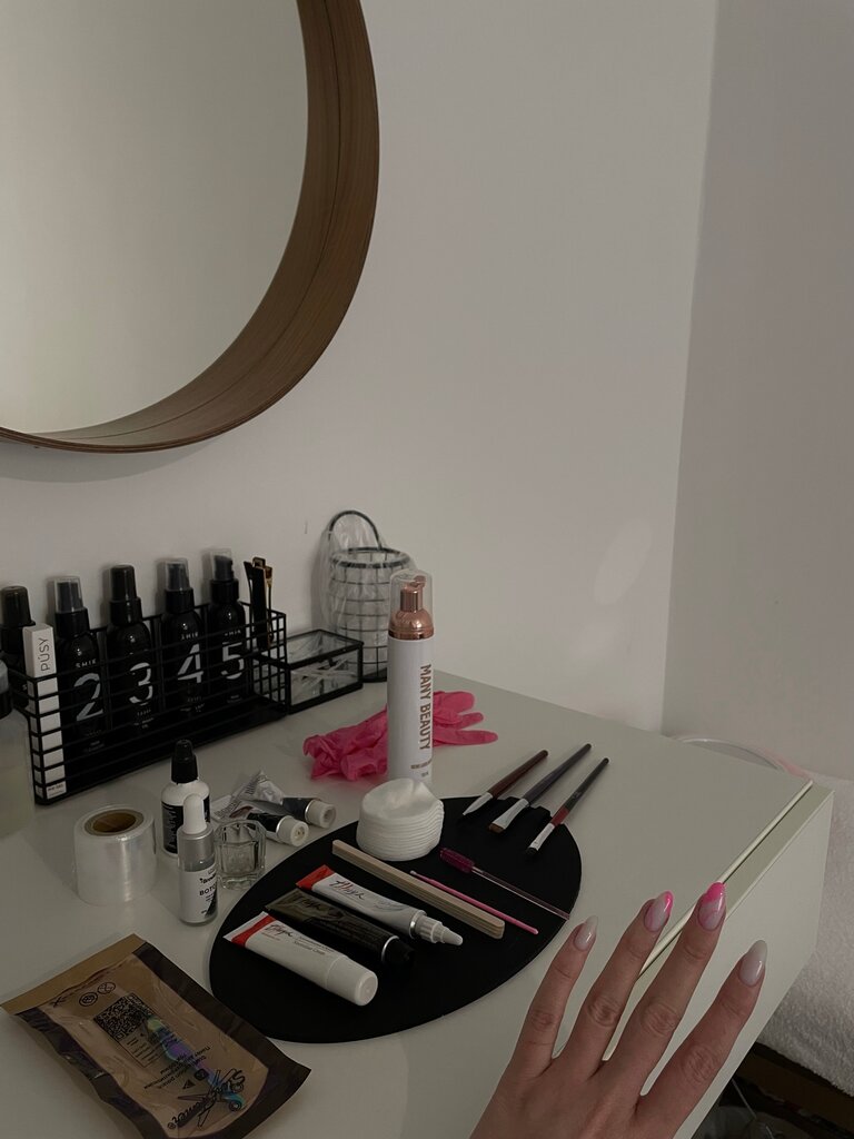 Kaş ve kirpik salonu Салон бровей и ресниц, Saint‑Petersburg, foto