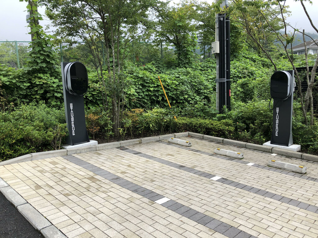 Otomobil satış galerileri ポルシェデスティネーションチャージングステーション, , foto