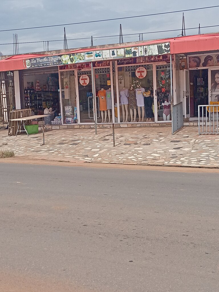 Giyim mağazası La Famille Lingerie, Dünya, foto