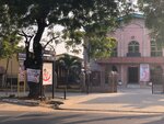 Rev. Ernest Bruce Memorial Methodist Basic School (Kwame Nkrumah Avenue No:112), ortaokul  Akra'dan