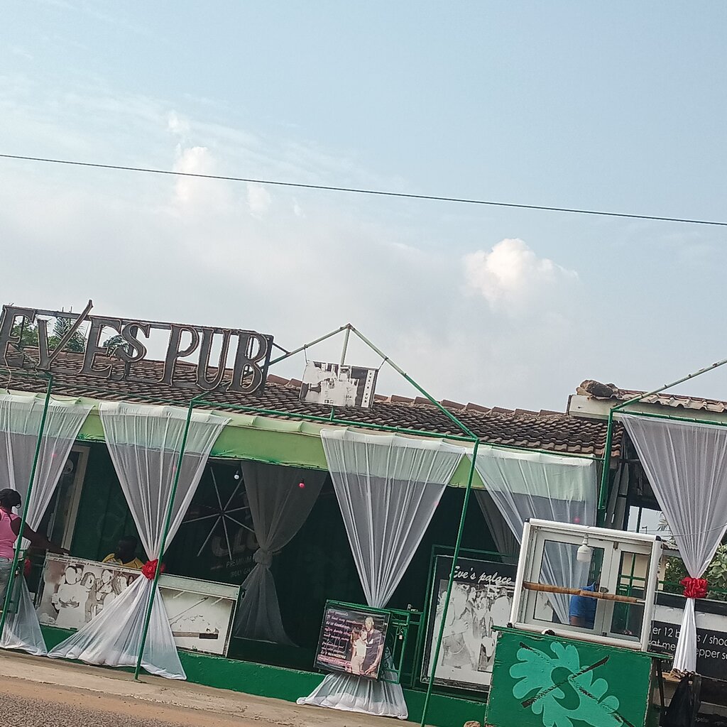 Bar Eves pub, Dünya, foto