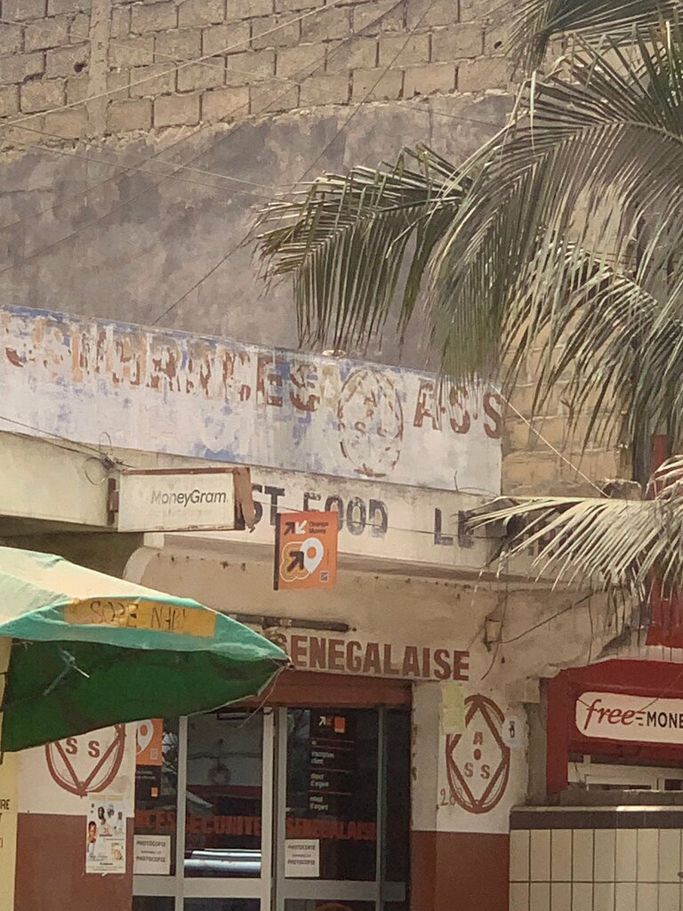 Para transferleri Sûr, Dakar, foto