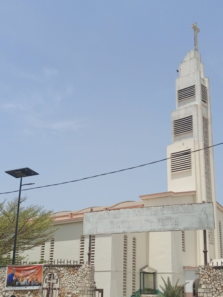 Ermeni apostolik kilisesi Église Sainte-Thérèse, Dakar, foto