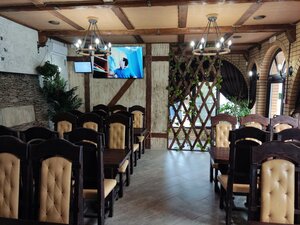 Водопад (Tselinnaya ulitsa No:8В, Khabarovsk), kafe  Habarovsk'tan