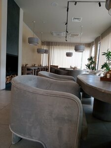 Mykonos (Khizroev Street No:33, Buynaksk), restoran  Buynaksk'tan