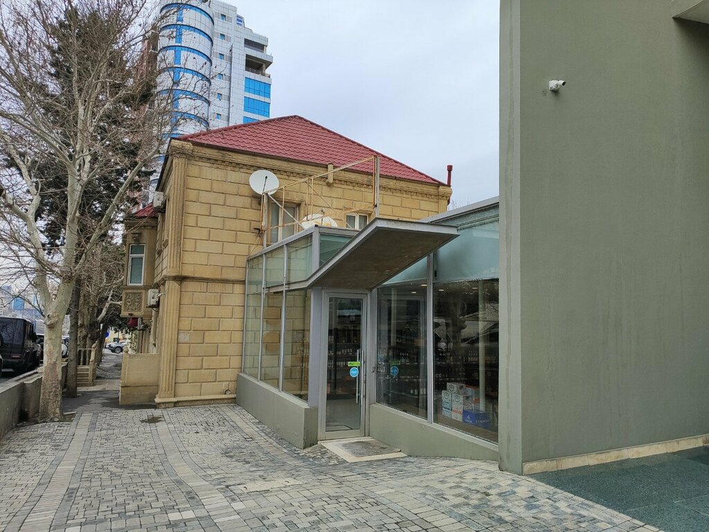 Alkollü içecekler Compass, Bakü, foto