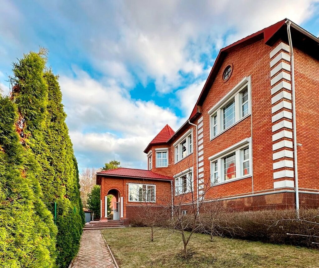 Emlak ofisi Коттедж Губернский, Penza, foto