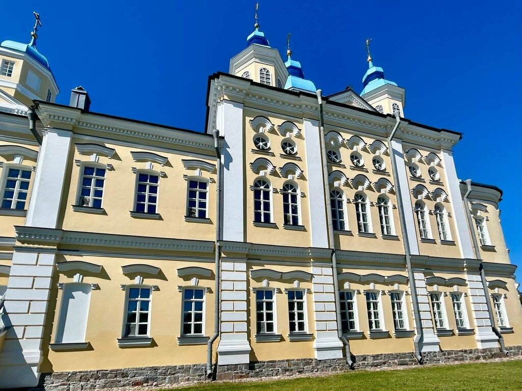 Geziler Konevskiy monastur, Saint‑Petersburg, foto