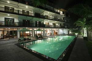 Rockside Beach Resort (Coastline Railway, Induruwa), otel
