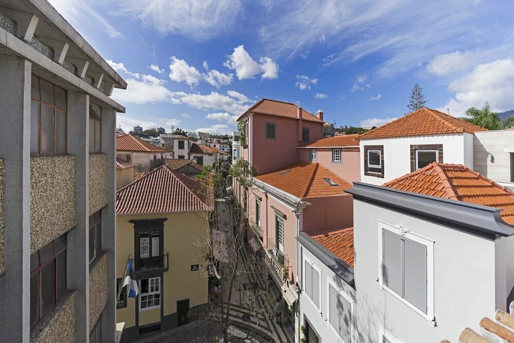 Kısa süreli konaklama Downtown Funchal Apartments 3a Encumeada by An Island Apart, Funchal, foto