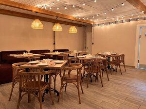 U Khachika (ulitsa Ryabkina No:4), kafe  İstra'dan