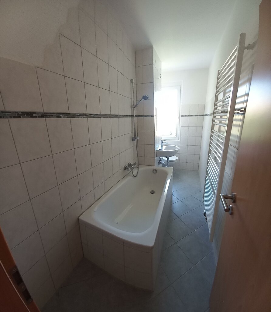 Gayrimenkul yönetimi Wohnungsgenossenschaft Erdmannsdorf eG, Saksonya, foto