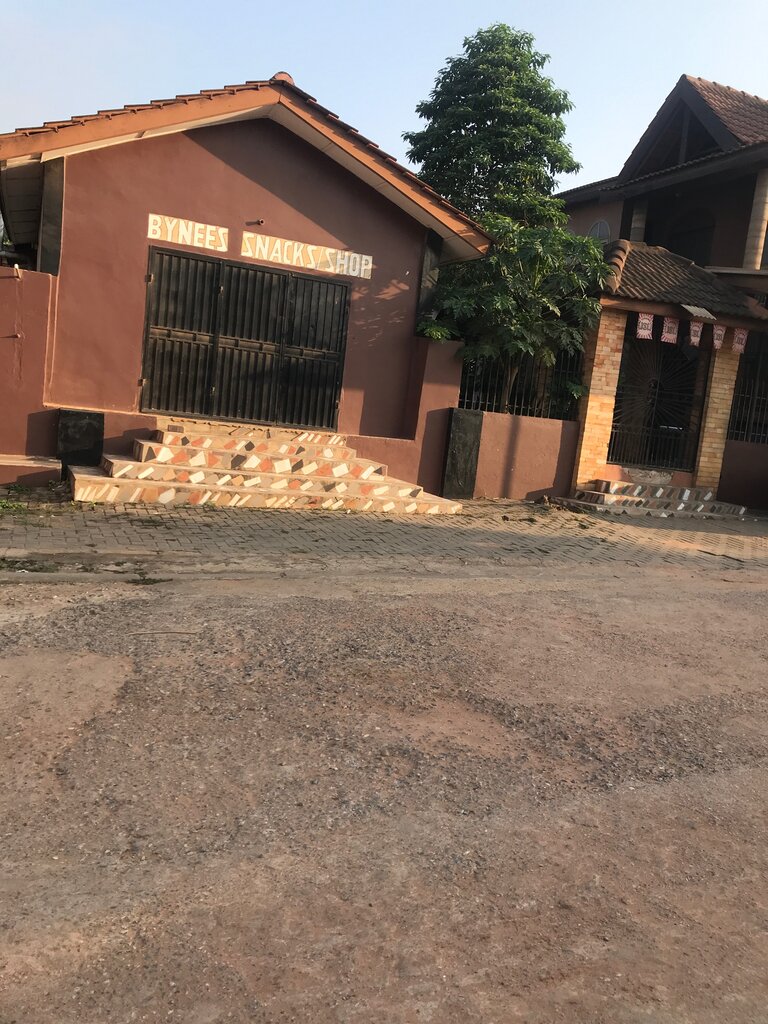 Restoran Bynees Bar, Grill And Restaurant, Dünya, foto