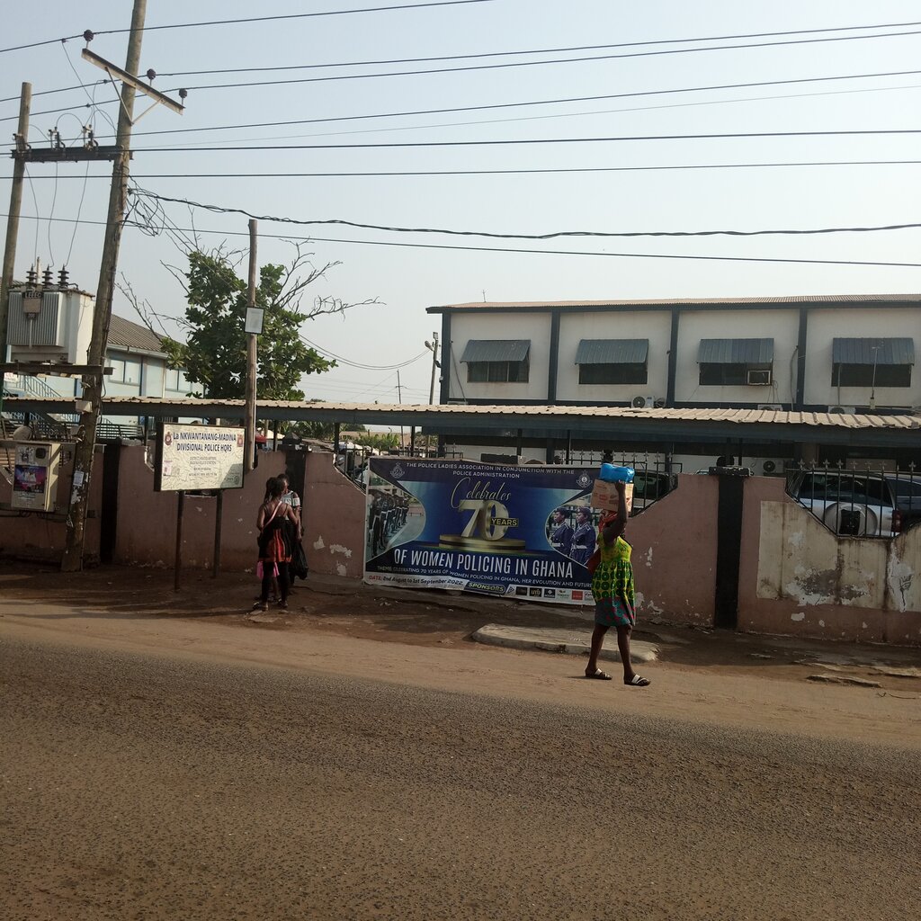 Polis merkezleri Madina Divisional Police Headquarters, Dünya, foto