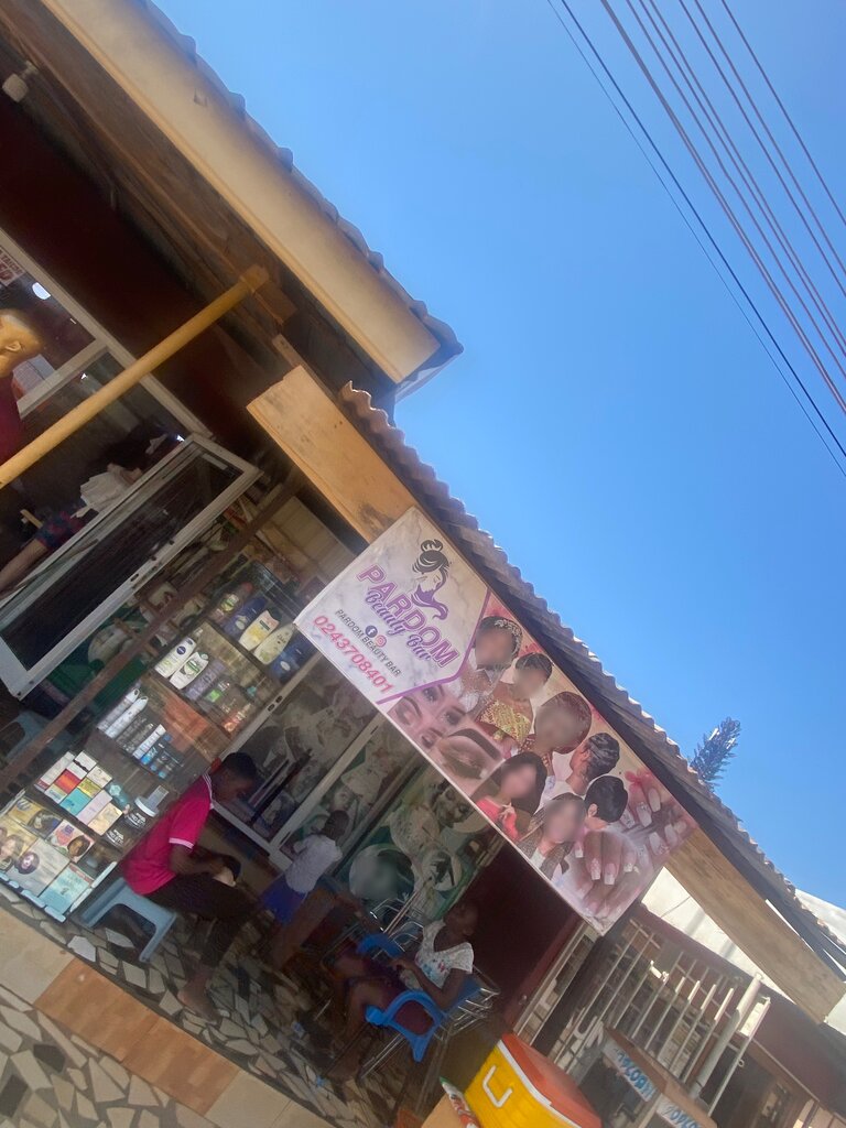 Kuaförler Pardom beauty bar, Akra, foto