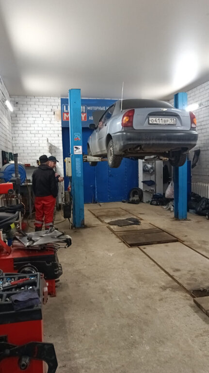 Otomobil servisi Автобокс, Uhta, foto