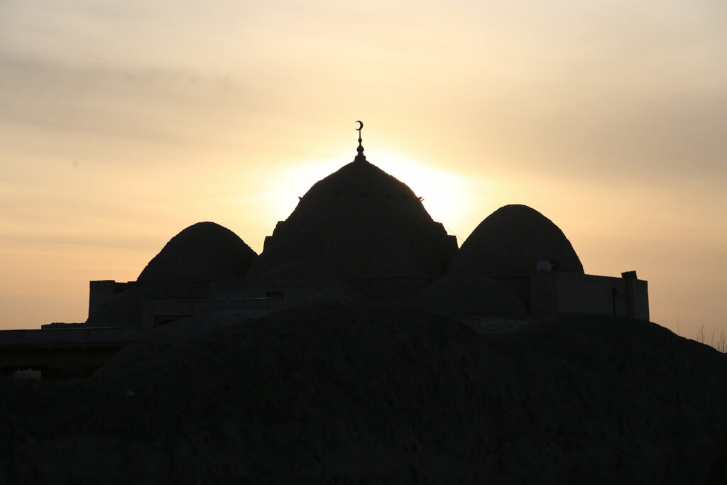 Turistik yerler Historical Complex of Mavlono Orif Deggaroni, Nevai eyaleti, foto