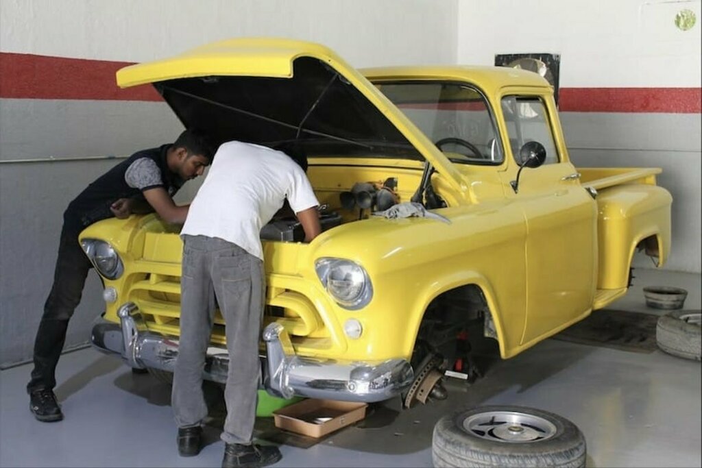 Otomobil servisi Streamline, Dubai, foto