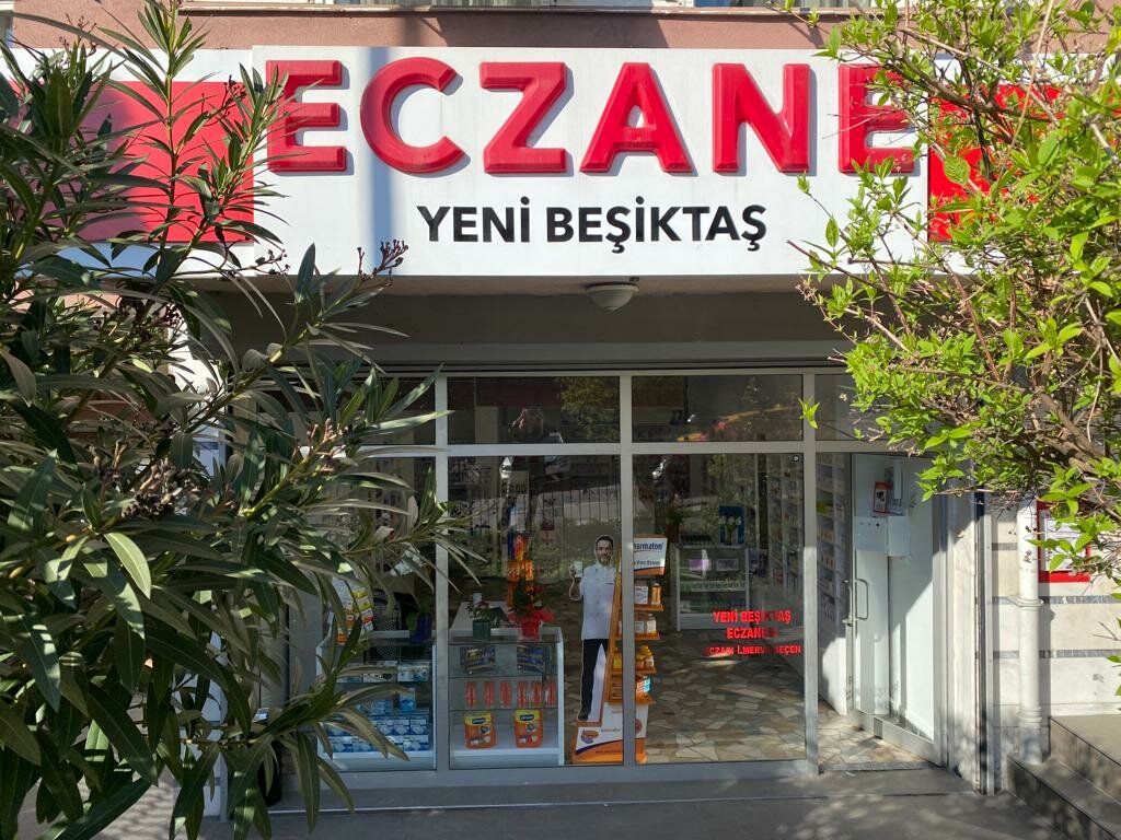 Eczaneler Yeni Beşiktaş Eczanesi, İstanbul, foto