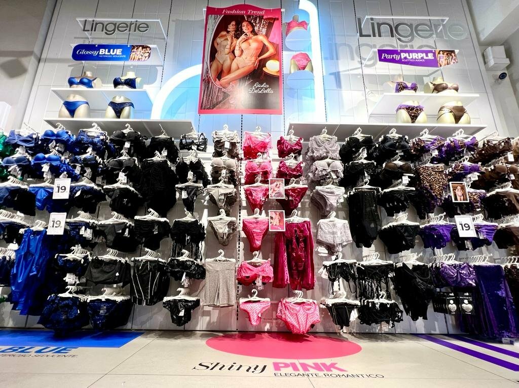 Giyim mağazası Tezenis, Roma, foto